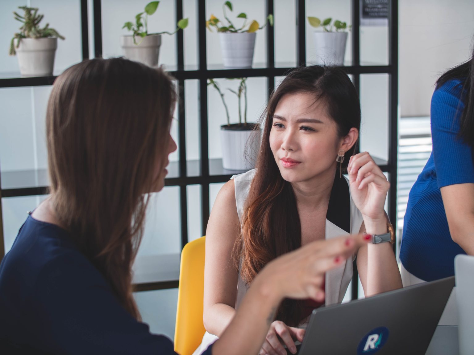 Japanese Negotiation: Useful Phrases and Guide!