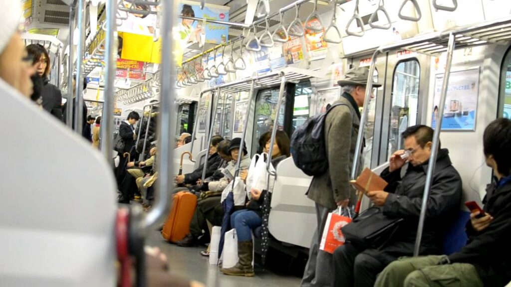 Guide to Japanese Train Announcements and Their Meaning