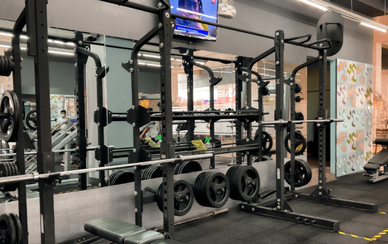 Gym in Japan Guide 2025: Memberships, Rules & Vocabulary