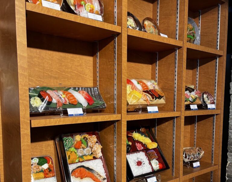 Don't Eat That : Fake Food in Japan